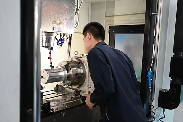 cnc-machine-1华航新马HUAHANG XINMA
